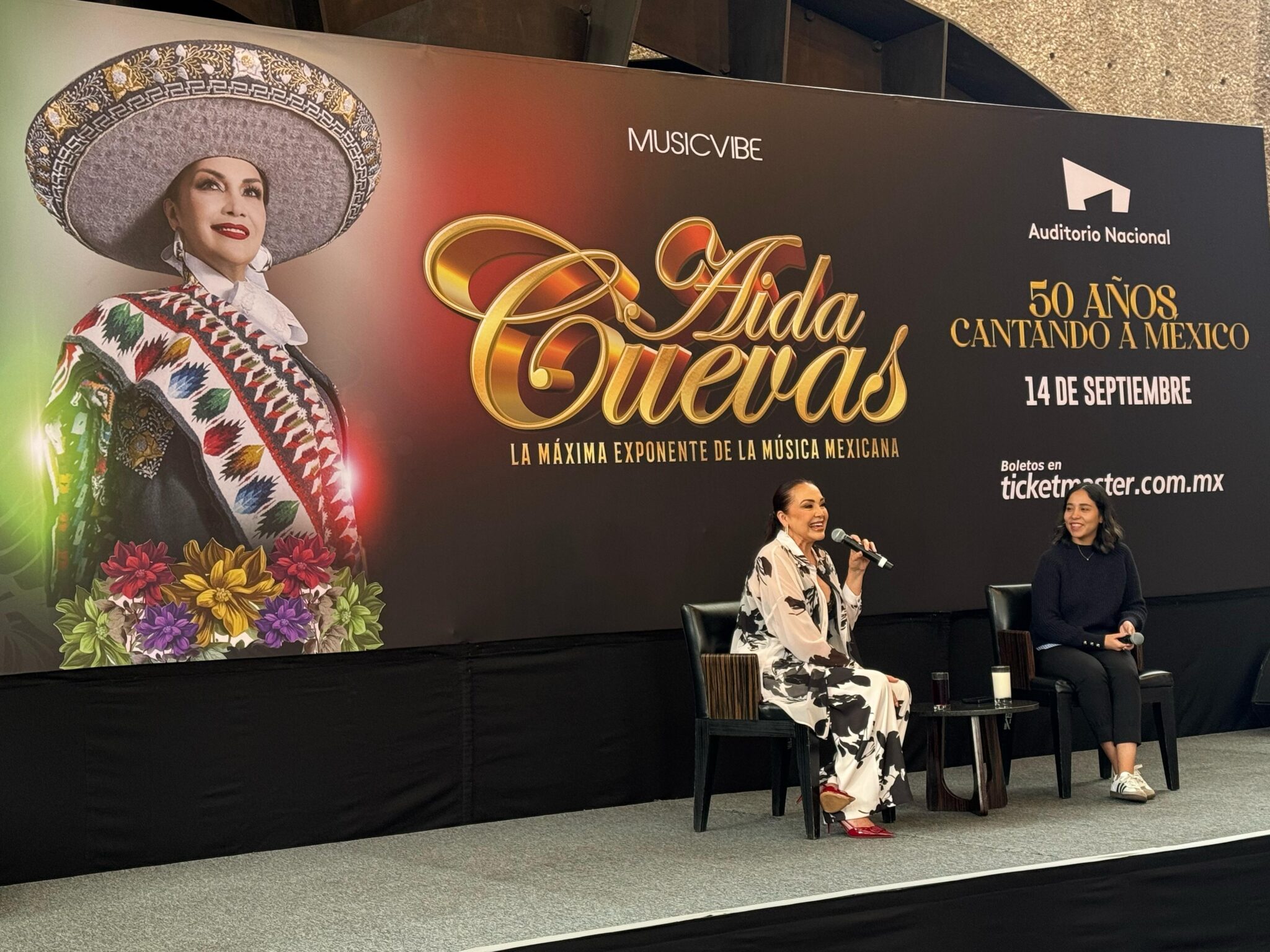 Aida Cuevas, 50 años cantándole a México - Identidad Grupera