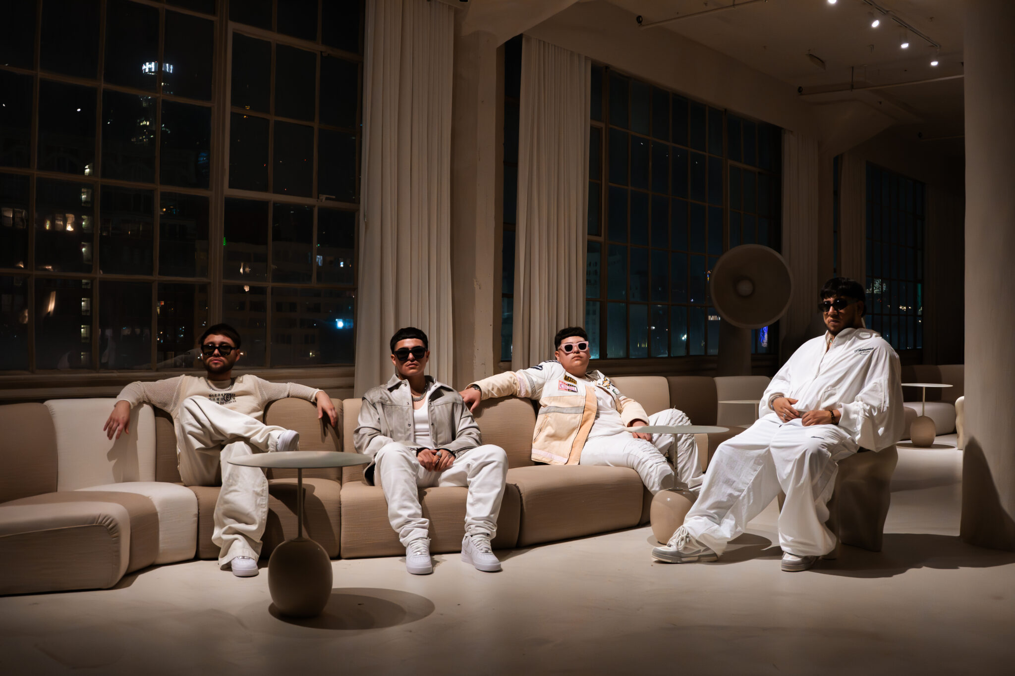 Línea Personal: van por Todo o Nada - Identidad Grupera
