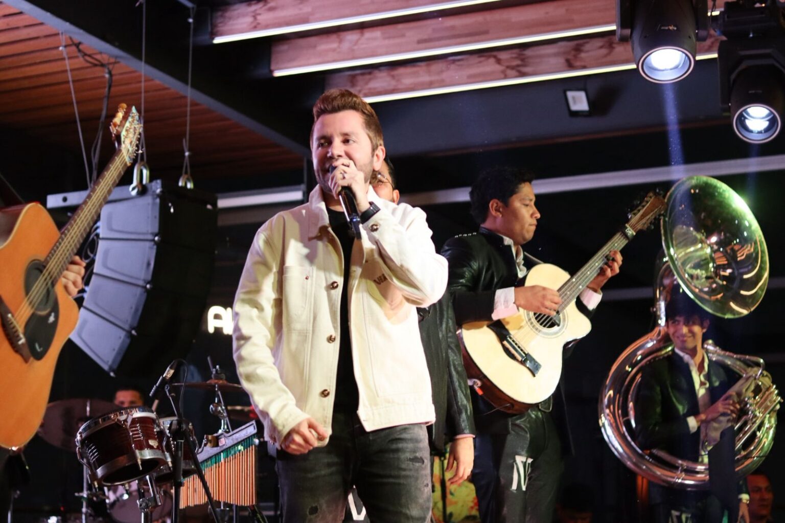 Memo Garza, es oficial, ya es solista - Identidad Grupera